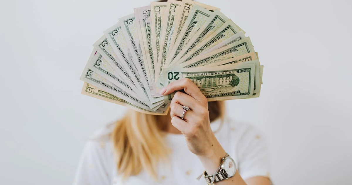 ‘Girl Math’ TikTok Trend - What You Need To Know About This Spending Habit